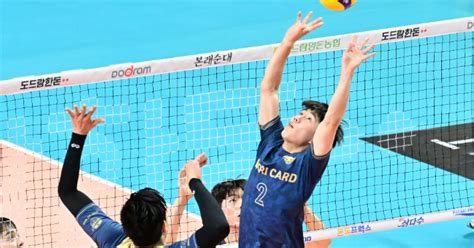 우리카드의 1위 굳히기 10대 세터 한태준 손에 달렸다