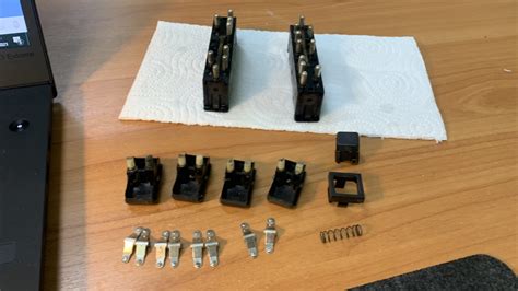 Чистка кнопок ЭСП — Mercedes Benz W123 2 3 л 1983 года запчасти Drive2