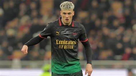 Gimenez Cetak Gol Tapi Jimenez Yang Bikin Ac Milan Beda Di Kemenangan