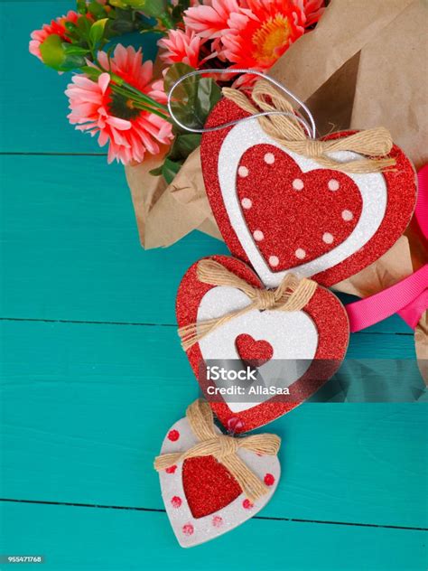 발렌타인 발렌타인의 날 마음 선물 및 꽃 장식의 개념 복사 공간 0명에 대한 스톡 사진 및 기타 이미지 0명 개념 기념일 Istock