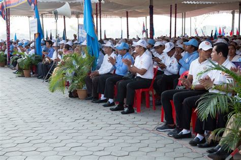 សម្ដេច សាយ ឈុំ ដឹកនាំការបិទយុទ្ធនាការឃោសនាផ្លូវការ ជាមួយសមាជិកបក្សប្រជាជនជាង៦ពាន់នាក់