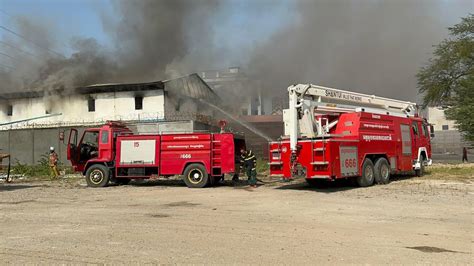 អគ្គិ ភ័យ ឆេះ ឃ្លាំង ស្តុក គ្រឿង បន្លាស់ រថយន្ត មួយ កន្លែង នៅ ខណ្ឌ ទួល គោក អស់ ទាំង ស្រុង Myfm