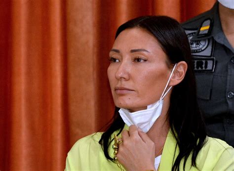 Foto Wna Rusia Yang Foto Bugil Di Pohon Suci Umat Hindu Di Bali