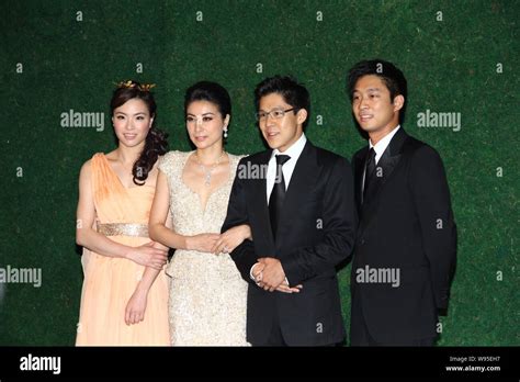 From Left Chinese Olympic Diving Champion Wu Minxia Chinese Diving Queen Guo Jingjing Her