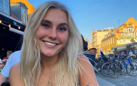 Anderlecht Speelster Laura Juul Hansen Doet Instagram Tilt Slaan “wat