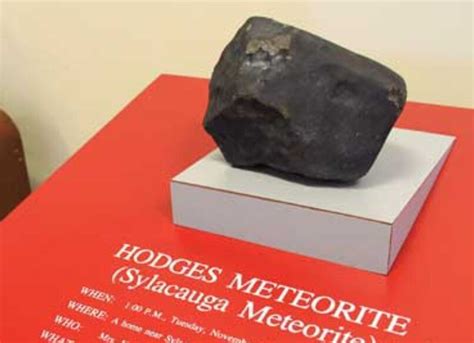 ماجرای عجیب زنی که شاهد برخورد شهاب سنگ بود تصاویر اطلاعات آنلاین