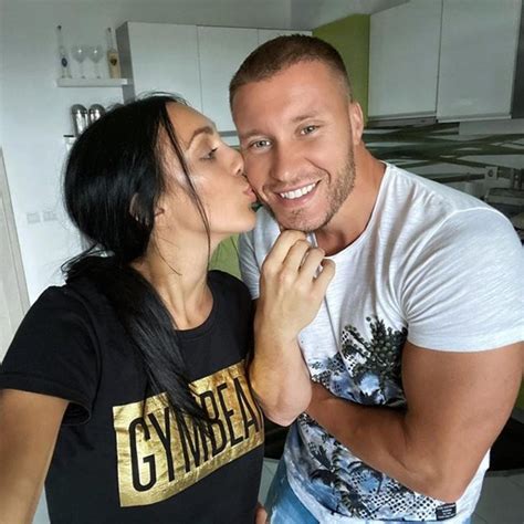 Бившата адреналинка влиза в Един за друг Хай Клуб