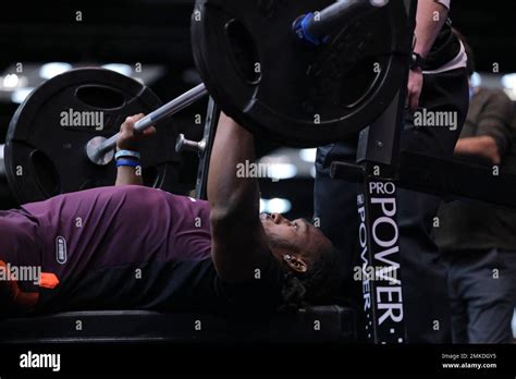 Boise State Running Back Alexander Mattison Does He Bench Press At The