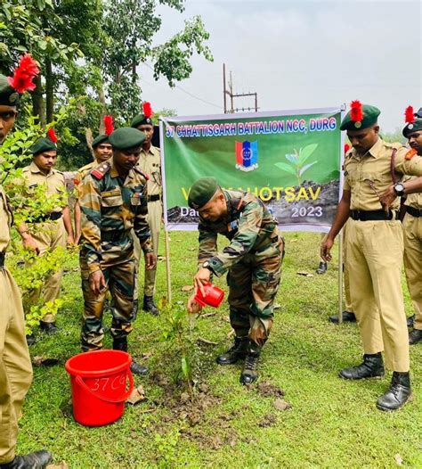 37 सीजी बटालियन एनसीसी दुर्ग के द्वारा वन महोत्सव कार्यक्रम का किया