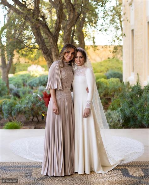 الملكة رانيا تزف بشرى حمل الأميرة إيمان لمتابعيها