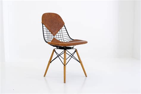 Pkw 2 Pivoting K Wire Wood Base Side Chair Eames Herman Miller Bikini Seng For Sale At 1stdibs