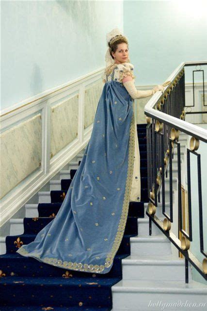 Пин от пользователя клавдия петренко на доске синее парадное платье Историческое платье Мода