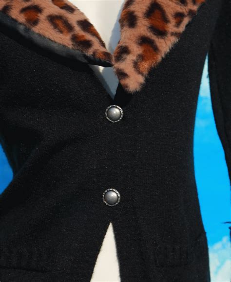 비스크돌 폼미쳤다 갸루력 레오파드 호피 롱슬리브 니트가디건 일녀 시부야 하라주쿠패션 오타쿠 아이돌룩 유니크 댄스의상