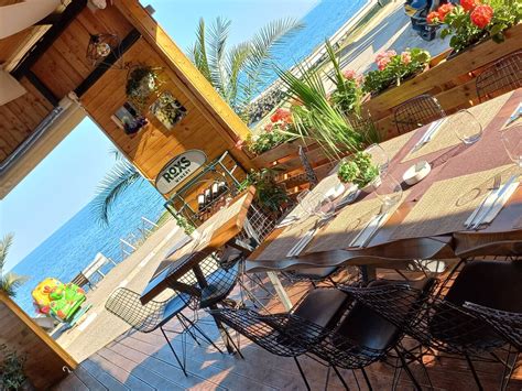 Първа линия море Равда Пица бар 150 кв м С оборудване Работи сезонно Заведения под наем