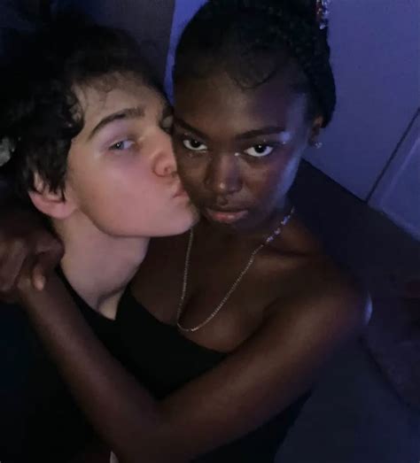 Pin By 𝓴𝓲𝔂𝓪𝓱 𝕒𝕞𝕞𝕠𝕟𝕤 On Interraial Couples Bwwm Couples Swirl Couples