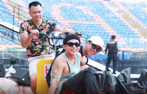 Anh Trai V T Ng N Ch Ng Gai C G Sau Khi Anh Trai Say Hi G Y B O