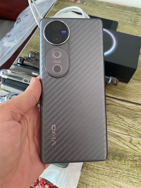 กลุ่มคนสามร้อยยอด Samroiyod Vivo V40 ครบกล่อง ประกันเหลือ ใช้งานปกติทุกอย่าง ไม่มีรอยใ