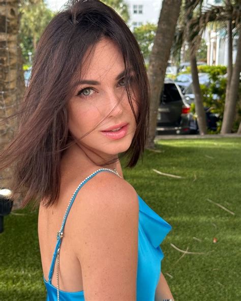 Irina Antonenko S Instagram Twitter Facebook On Idcrawl