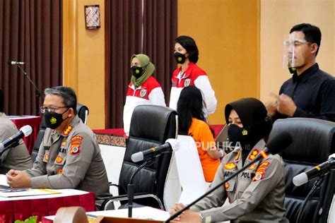 Konferensi Pers Kasus Siskaeee