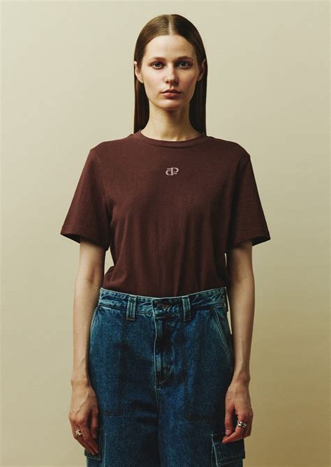 플랙 심볼 로고 베이지 숏슬리브 티셔츠 브라운 위시버킷