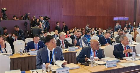 နိုင်ငံတော်စီမံအုပ်ချုပ်ရေးကောင်စီအဖွဲ့ဝင် ဒုတိယဝန်ကြီးချုပ်နှင့် ပြည်ထောင်စုဝန်ကြီး ဗိုလ်ချုပ်က