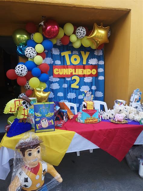 Toy Story Party Fiesta De Toy Story Cumpleaños De Toy Story Piñatas De Toy Story