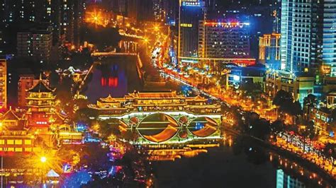 記者觀察夜經濟增添成都城市活力 鳳凰秀 影響有影響力的人
