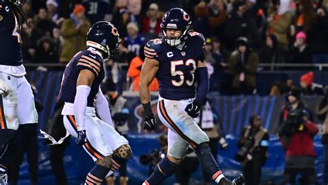 Chicago Bears In Turmoil As Tj Edwards Suffers Broken Hand Before Critical Giants Clash