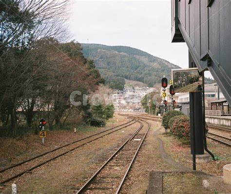 기찻길 철도 철길 신호등 산 사진 이미지 일러스트 캘리그라피 김간작가