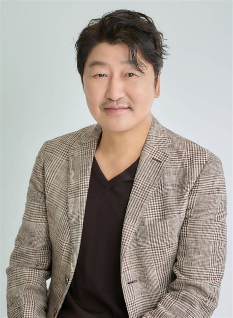 송강호 첫 드라마 ‘삼식이 삼촌 디즈니 공개 [연예뉴스 Hot]｜스포츠동아
