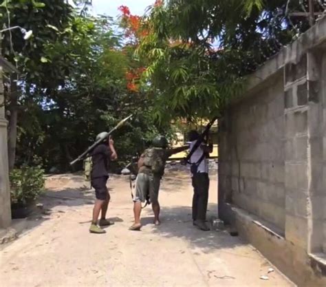 မြင်းခြံမြို့ပေါ်ရှိ ခရိုင်ရုံး၊ ရဲသင်တန်းကျောင်း၊ ဇီးခြံစစ်တပ်ဂိတ်နှင့် စကားဝါဂိတ်တို့ကို တပ