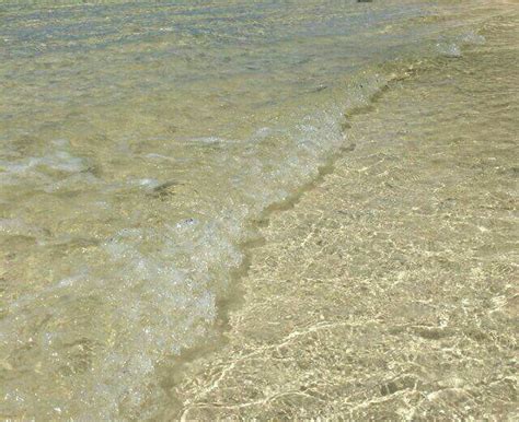 塞班岛，水晶般的海浪