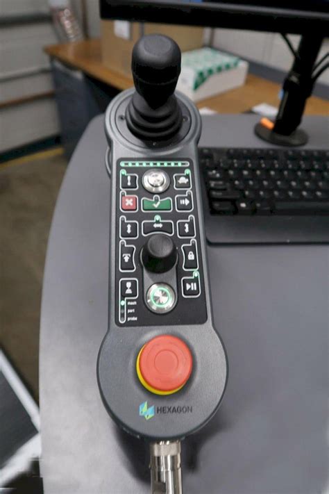 hexagon global s green 7 10 7 cmm 2020 with jog box and holders hh as8 t2 5 probe and styles