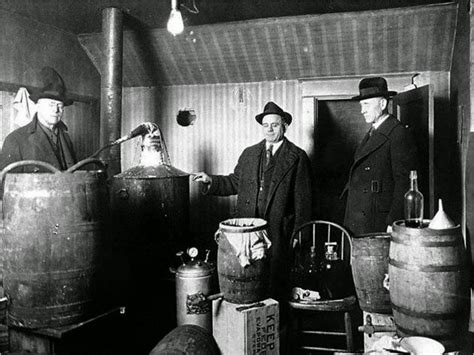 20 Historical Photos From The Days Of American Prohibition ~ Vintage