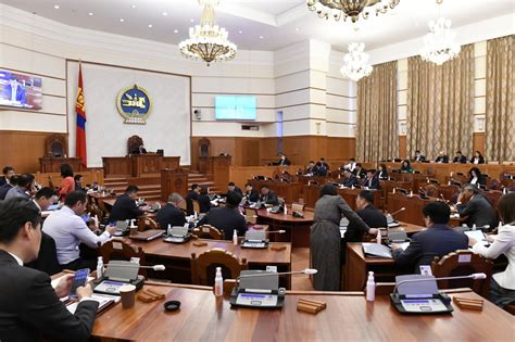 Эрдэнэс Монгол Төрийн банк Хөгжлийн банк өр төлбөрөөрөө тэргүүлж байна