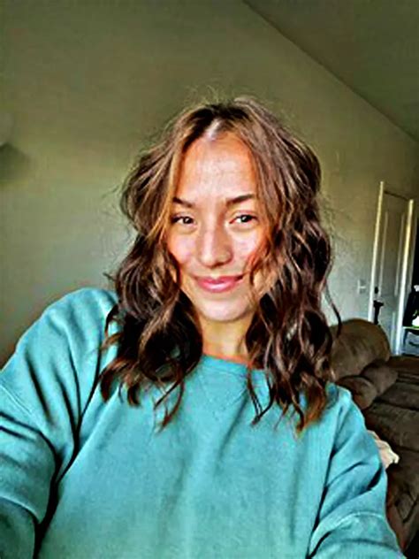 „Јас сум алергична на вода одбивам да се туширам а алергијата е толку