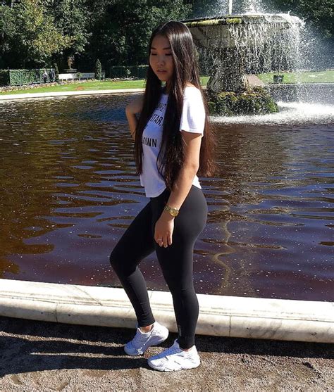 Thick Booty Asian Porn Pic