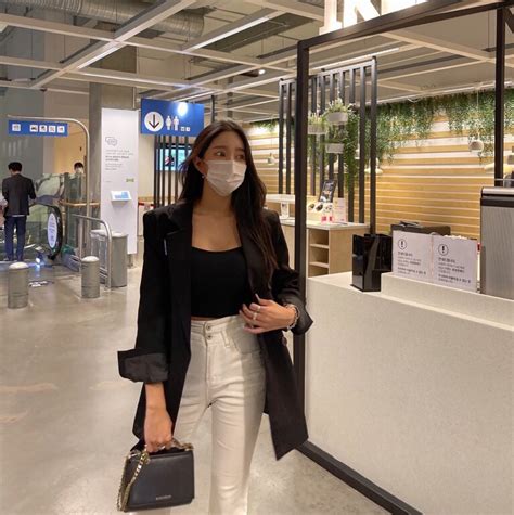 고급스러운 투버튼 소매 뒷트임 포인트 루즈핏 블레이저 여성정장 블랙 베이지 자켓 2col 에이블리