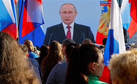 Putins Faltering Ukraine Invasion Exposes Limits Of Russian Propaganda