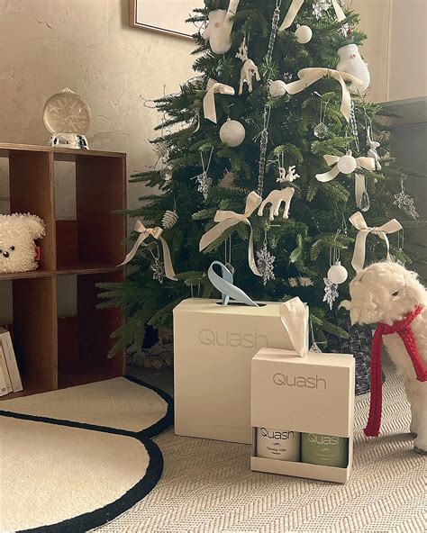 우드인테리어 • 아기방인테리어 • 홈스타일링 • 집꾸미기 ⠀ ⠀ 우리나예 생일기념 ⠀ 처음 안아본지가 엊그제같은데 벌써 5살이라니🥹 풍선 머리에 달면 하늘로 날아가는줄