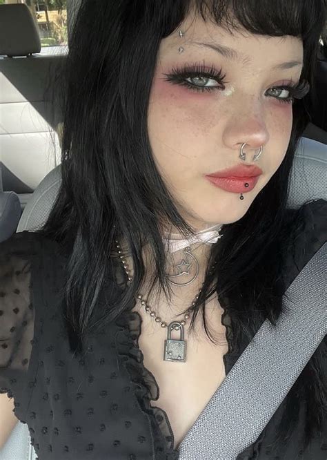 Pin By Marseille111 On Makeup Aesthetic Makeup Punk Makeup Emo Makeup