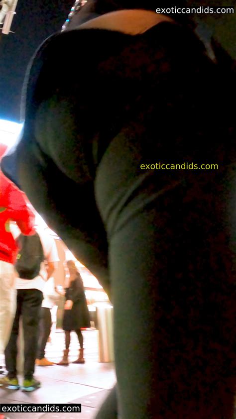 Hijabi Ass Grabbed Exotic Candids