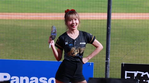 20240908 電競趴 D2 樂天桃猿vs味全龍 Rakuten Girls 樂天女孩│梔梔 桃猿戰士│想要合體但是好遙遠🤣 Youtube