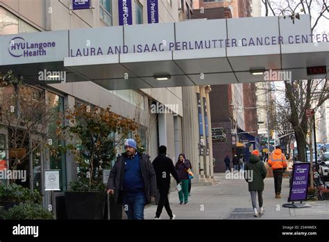 Entrance To The Laura And Isaac Perlmutter Cancer Center At Nyu Langone