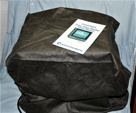 Vintage Commodore 1702 Color Monitor Nice 2060825226