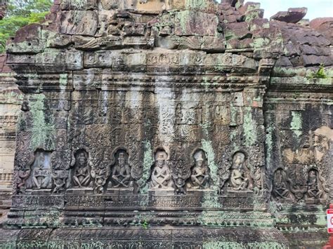 មហា ឥសី នៃ ប្រាសាទ ព្រះ ខ័ន ត្រូវ បាន ឆ្លាក់ ឡើងវិញ នៅ ទីតាំង ធម្មជាតិ មួយ ឈ្មោះ ថា ភ្នំ ទេវៈ