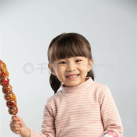 长发高清图片 可爱的小女孩写作业2568 风景名胜免费下载 格式 2667像素 编号67612750 千图网