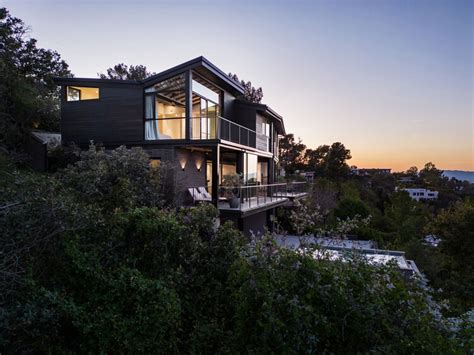 How To Build On A Sloped Terrain 5 Modern Residential Projects Shaped