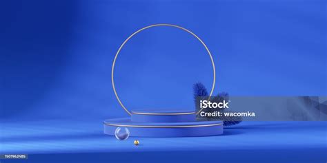 3d 렌더링 빈 무대 황금빛 둥근 아치 및 가문비나무 나뭇가지가 있는 파란색 크리스마스 배경 제품 프레젠테이션을 위한 미니멀리스트 홀리데이 쇼케이스 강단에 대한 스톡 사진