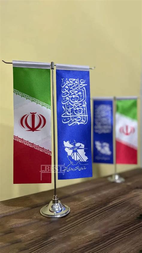 چاپ و خرید انواع پرچم رومیزی تبلیغاتی ارسال فوری بست پرچم